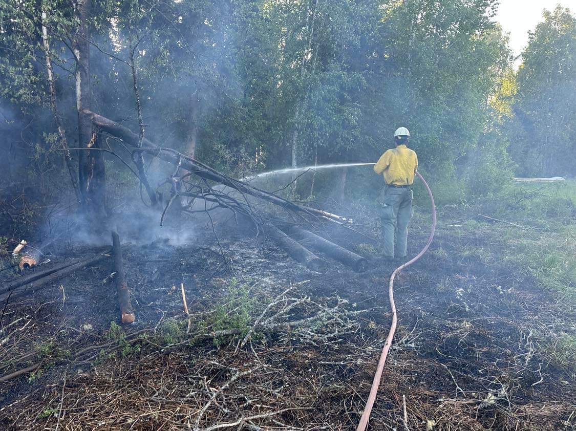 Fire activity moderated on Birch Lake Fire(#104) overnight, mop up ...