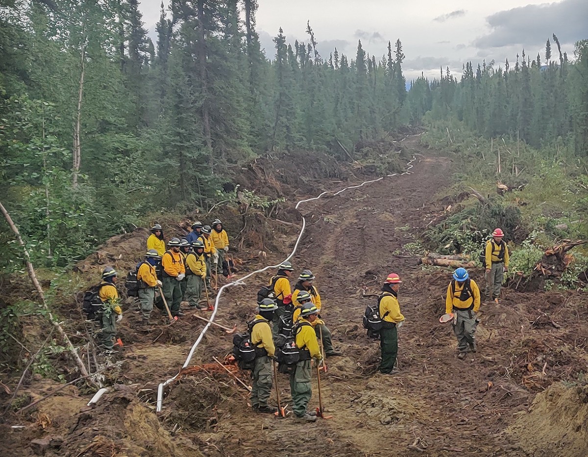 Containment lines hold against weekend winds, cooling temperatures ...