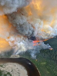 Turtle Fire exhibits extreme fire behavior; Red Flag Warning issued ...