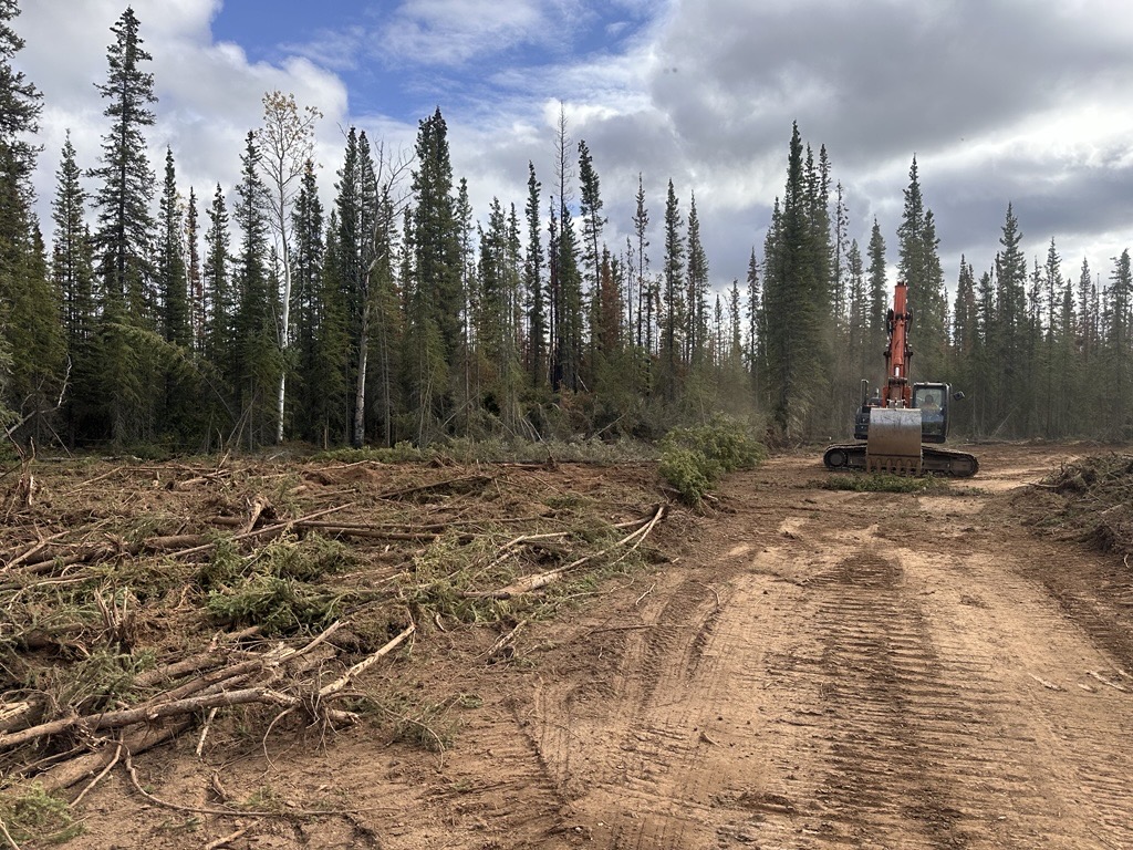 Mukluk Fire reaches 70% containment as firefighters work hotspots near ...